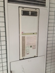 給湯器交換（RUX-VS1616W-E）の施工事例 | 横浜市神奈川区 - 工事屋さん.com